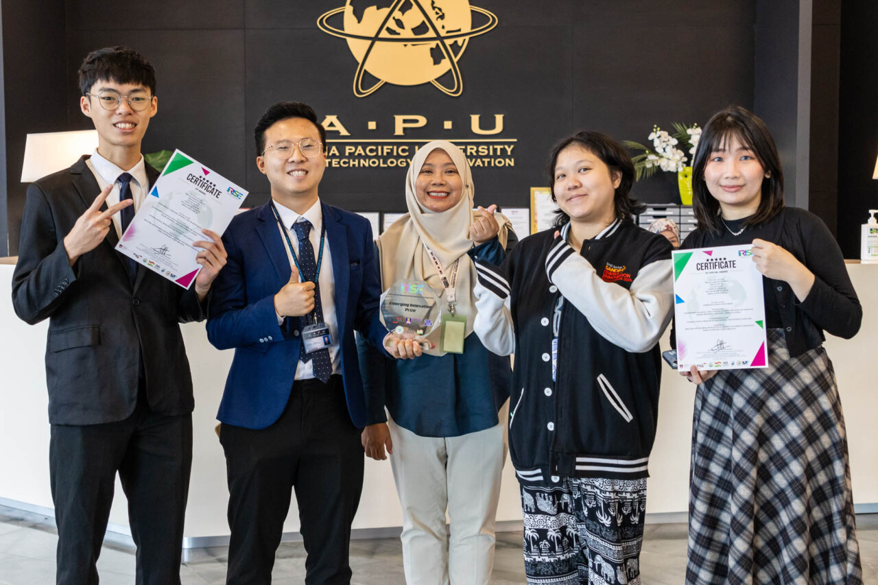 APU’s Double Medal Haul for AI and VR Solutions at IRISE 2025 | APU